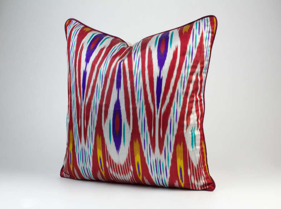 Hand-Made Uzbek Ikat Cushions of Natural Silk – Sogdiana Crafts